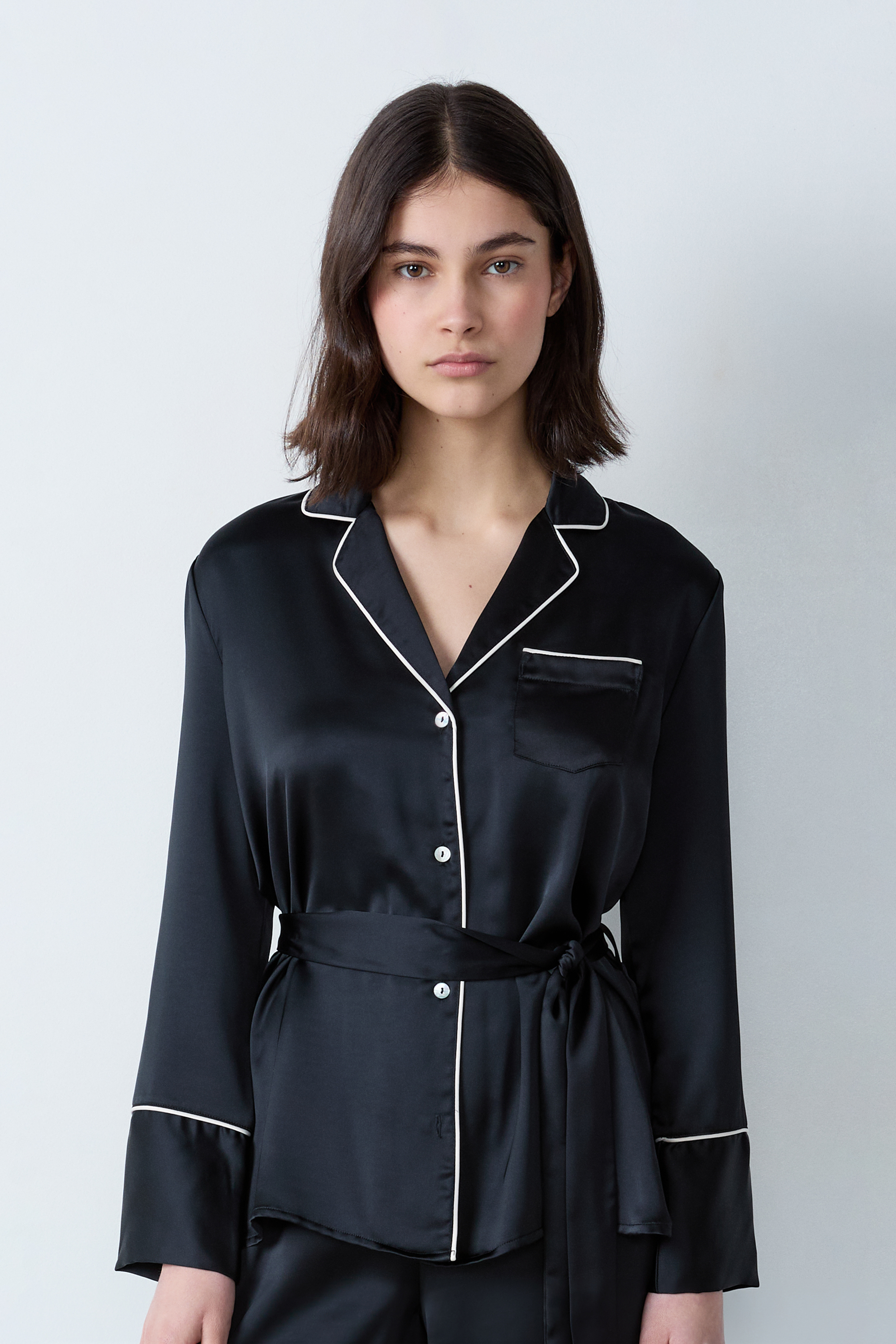 Chemise de pyjama satinée à nouer ELY NOIR - ETAM